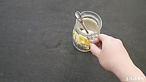 今天才知道,蜂蜜柠檬水的正确泡法,少了这个步骤,就不好喝了