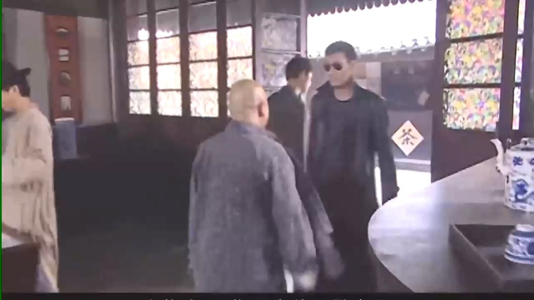 猎鹰39:燕双鹰故意找事小弟抬出老大名号,不料燕双鹰找的就是他