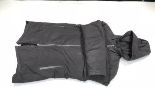 羽绒服表面脏了, 别急着用水洗, 用这个擦一擦就干净, 赶紧试一试