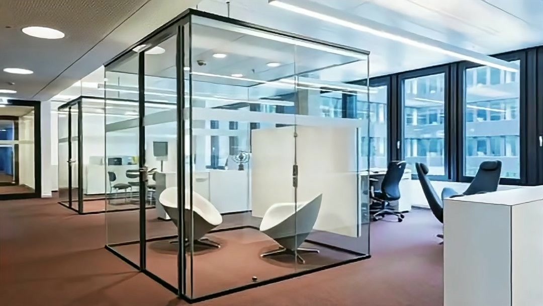 办公室玻璃隔断墙装修效果图实景