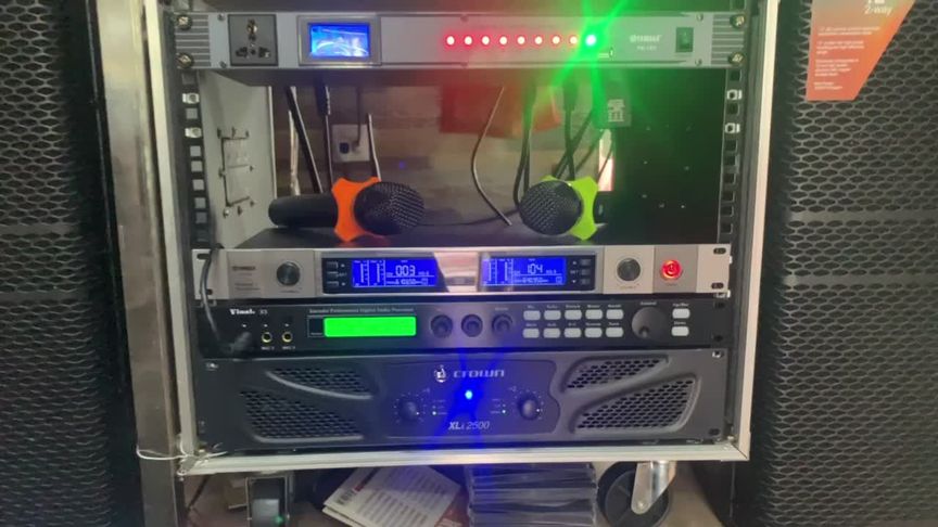 正品皇冠搭配韵乐x5效果器,雅马哈无线u段麦克风,JBL12寸专业箱