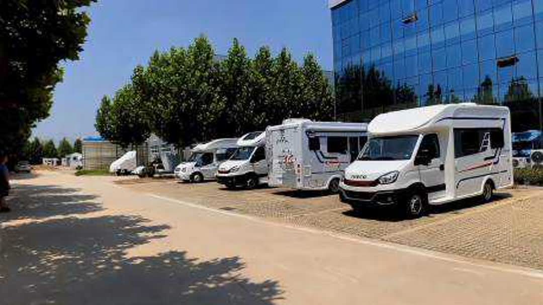 自动挡房车上标配的这款变频驻车空调,使用后车友说比家用空调好