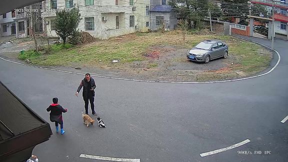 #危险动作请勿模仿 #小时候的快乐很简单