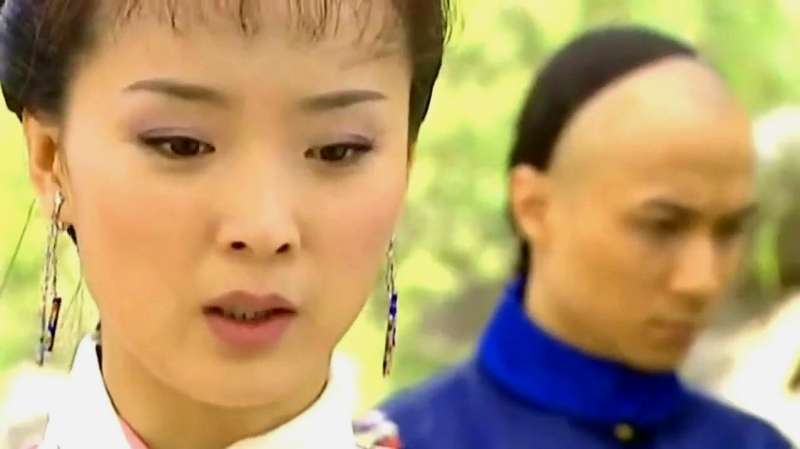 《还珠格格》剧组重聚,皇阿玛老佛爷刚一出场,晴儿直接哭成泪人