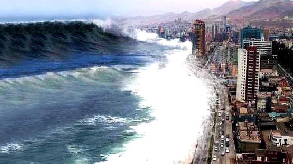 为什么日本经常发生海啸?面对十几米高的海啸,人类是多么渺小!