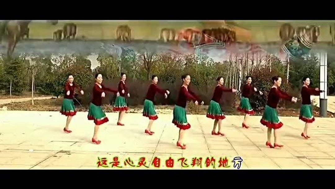 广场舞视频教程《月亮传奇》(广场舞演示).