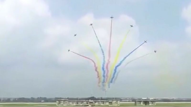 航展上的飞行表演!到底有多炫酷!