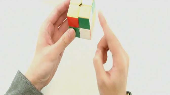 二阶魔方教学:底部最后一步的还原,这个公式很简单,一学就会