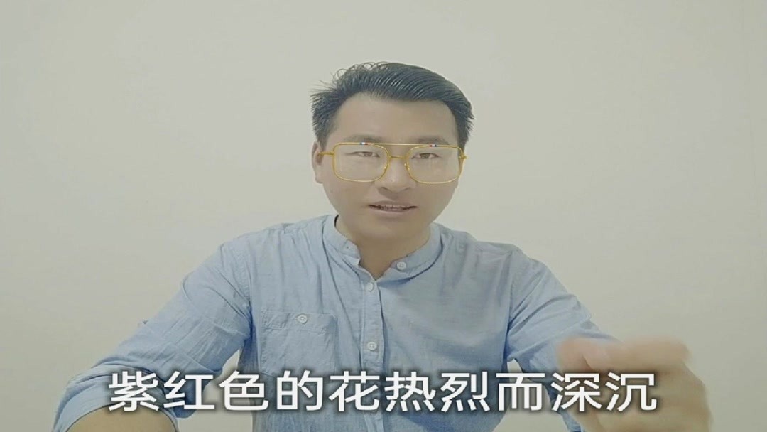 老师:采用“颜色+物象+排比+效果”的方式写句子,瞬间提升文采