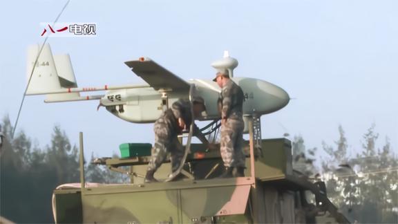 零下13℃ 休假士官勇救落水儿童