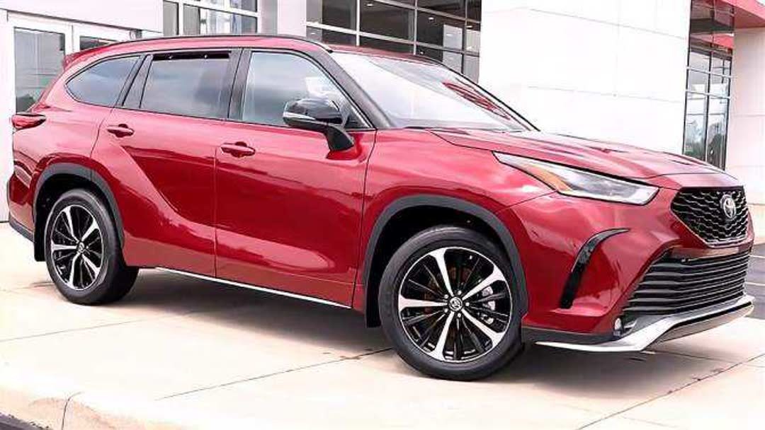 丰田全新大七座SUV,2021款丰田皇冠陆放实拍,值不值得买自己看