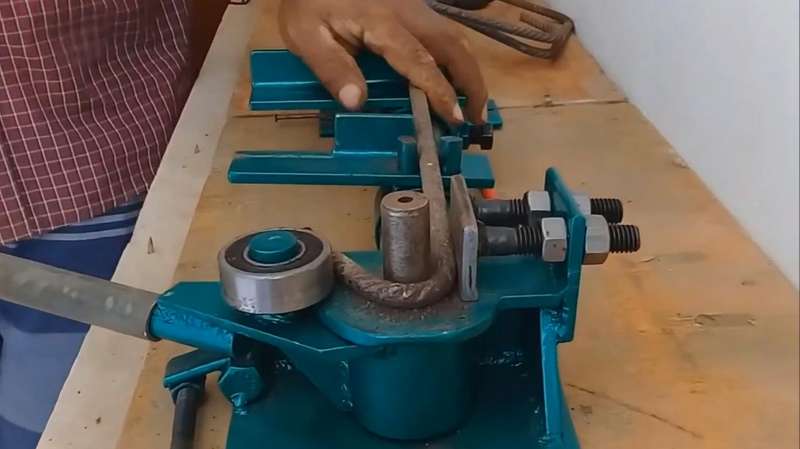 师傅自制的弯管机,简直太好用了,改装技术看懂了吗?