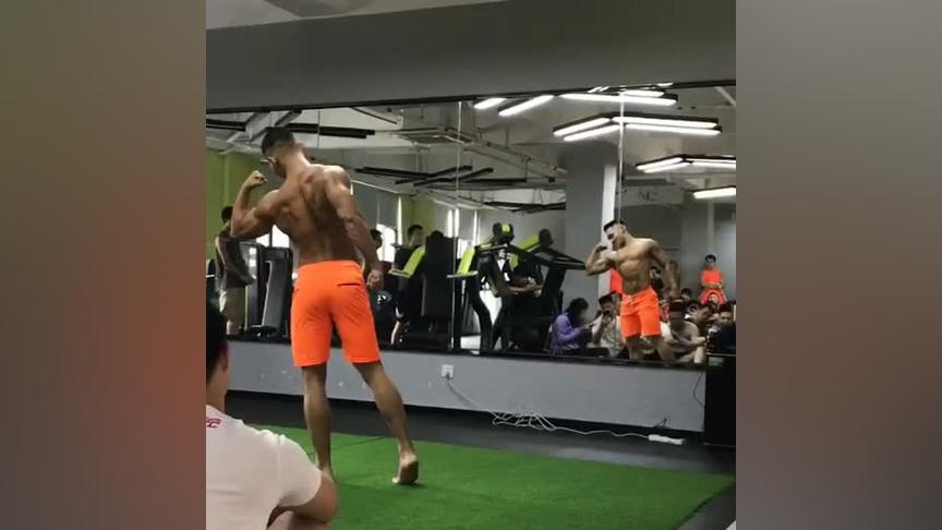 在不确定的世界里 做好确定的自己#健身打卡 #你的坚持终将美好