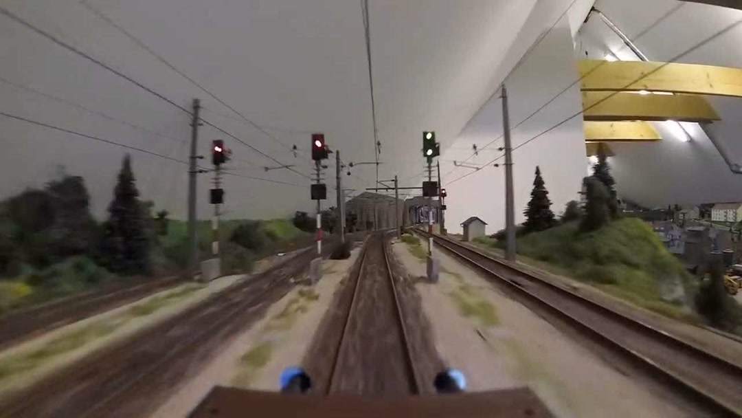 坐在我的模型火车上看风景 第一视角