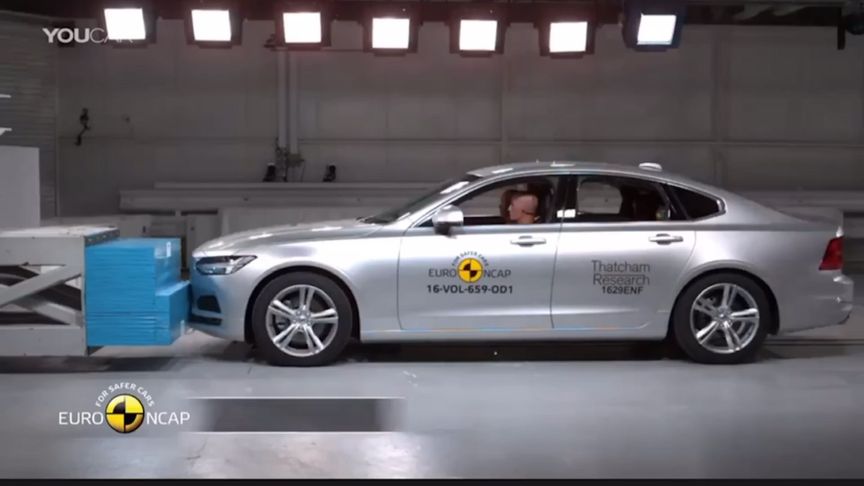 沃尔沃碰撞测试,不愧是最安全的车