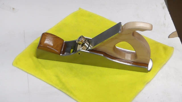 制作一把木刨,看似很简单,做起来却十分复杂