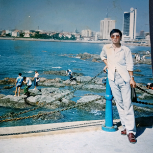 快乐的不凡明月 