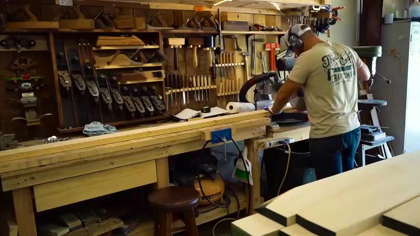 如何制作一张,全实木多功能木工桌,这木材实在太漂亮了!