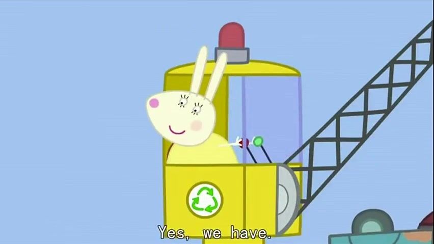 小猪佩奇动画片佩奇一家把垃圾送到了回收站