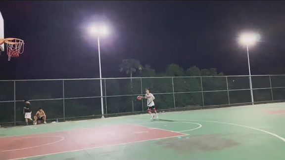 #反复练习#干拔跳投 一个动作反复练习#8月正确打开方式