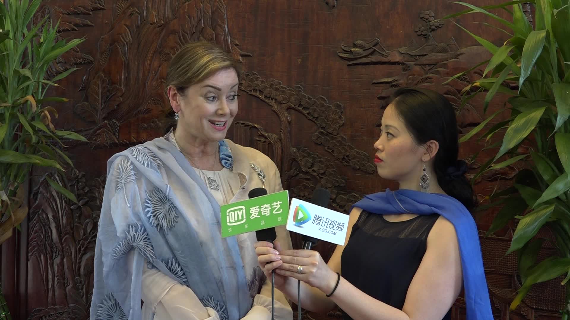 英国男爵夫人联合香堂东方书画研究院签署合作协议开启中国艺术走进...