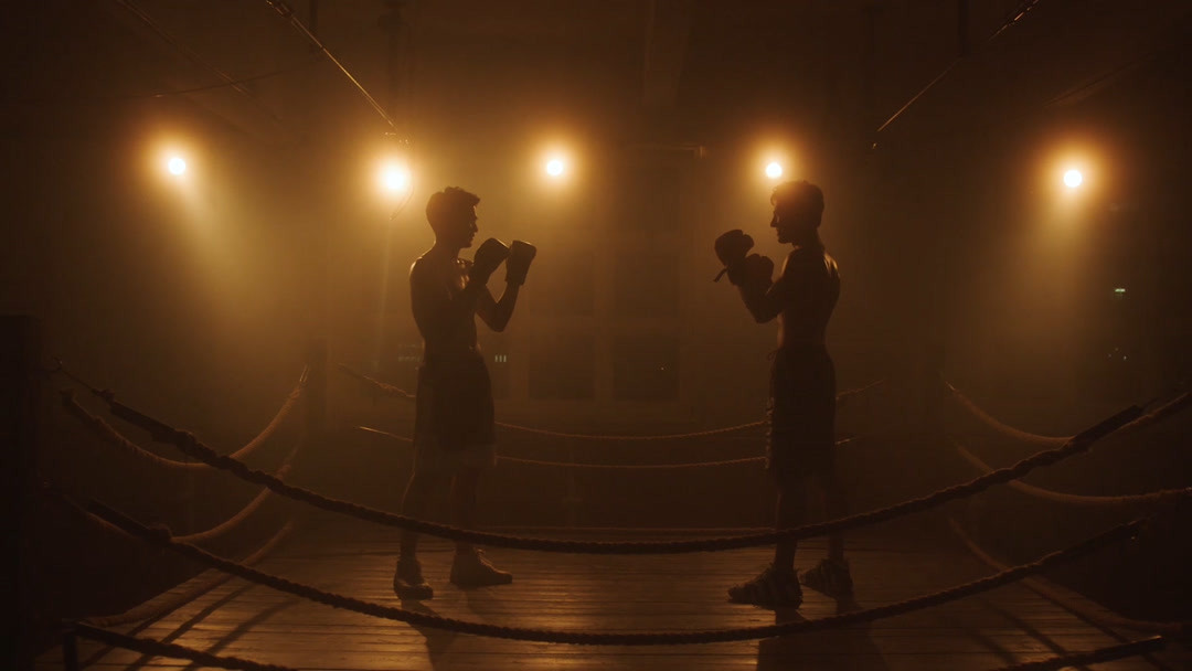 街电:出其不意,精品来袭