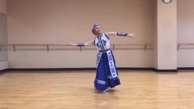 幼师简单民族舞独舞