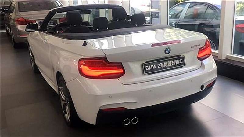 新款宝马敞篷跑车,高端又大气,只需要不到三十万!