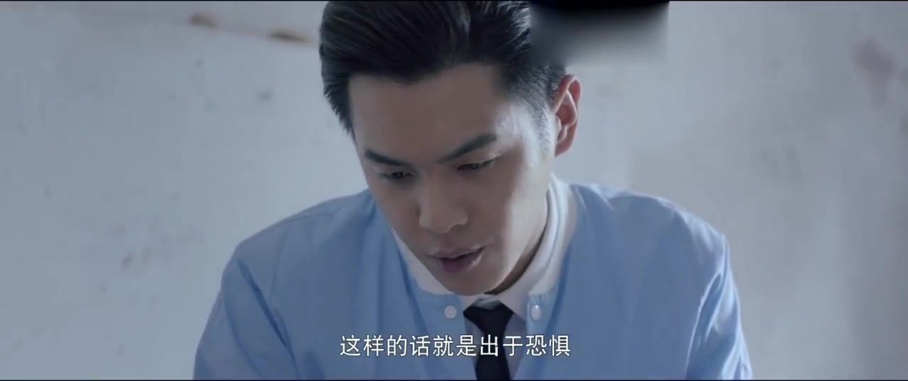 法医秦明:秦明仔细检查尸体,发现井底还有线索