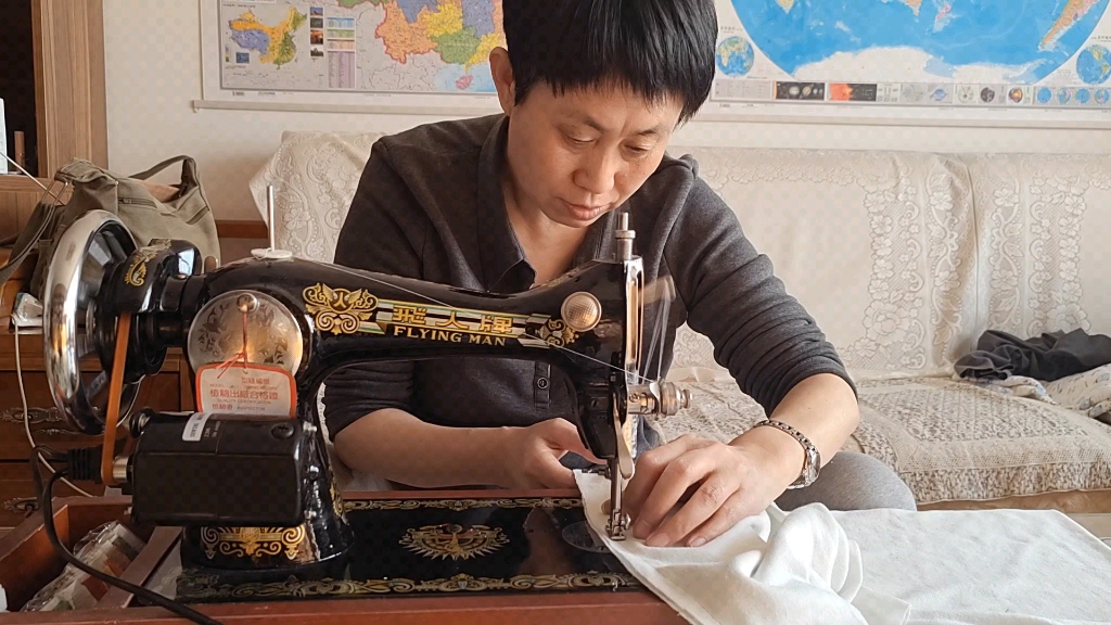 给朋友做了一对调理颈椎的枕头