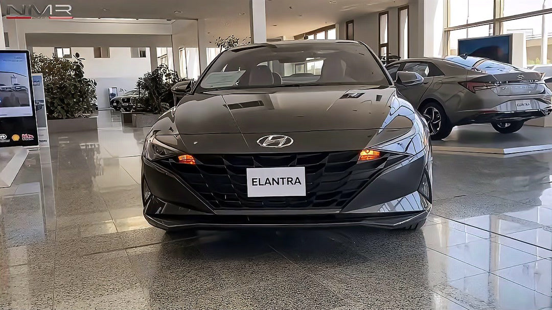 2021款现代伊兰特按下钥匙,全面了解实车,给个不买的理由!