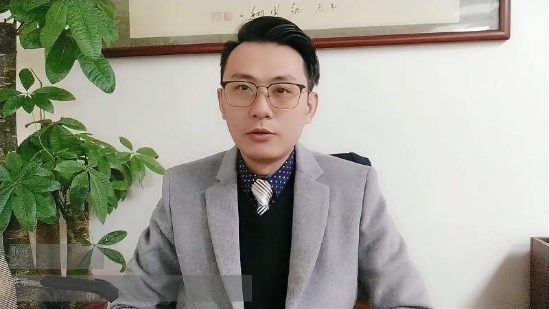 A股三大指数盘中冲高回落,个股下跌超3000只!风险和机会在哪里