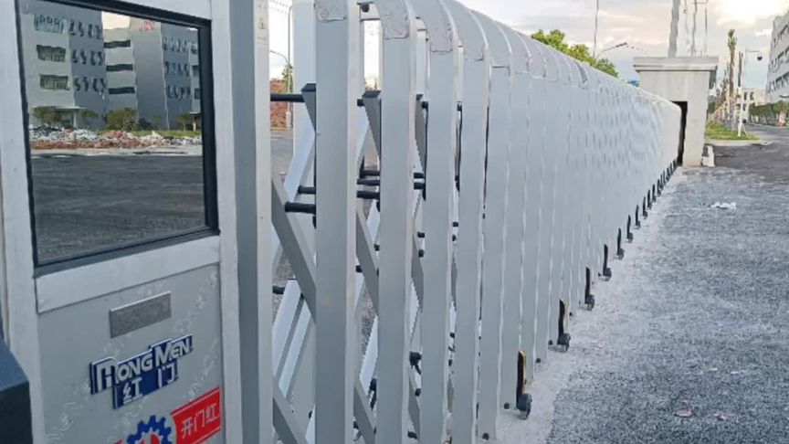 #电动伸缩门 #专业生产 不在卖门就在装门的路上