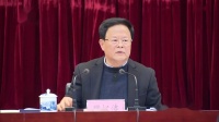 ...理解“两个确立”的决定性意义 忠诚尽职奋勇争先只争朝夕跨越发展