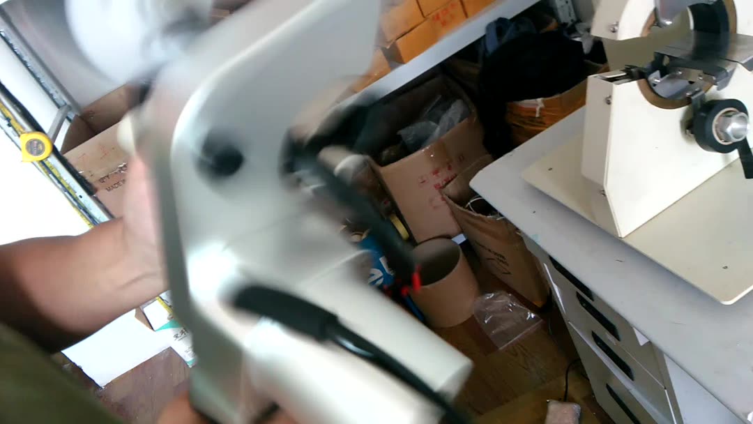 昆山元瀚手持式电动胶带缠绕机的操作视频 可点缠也可以连续缠绕