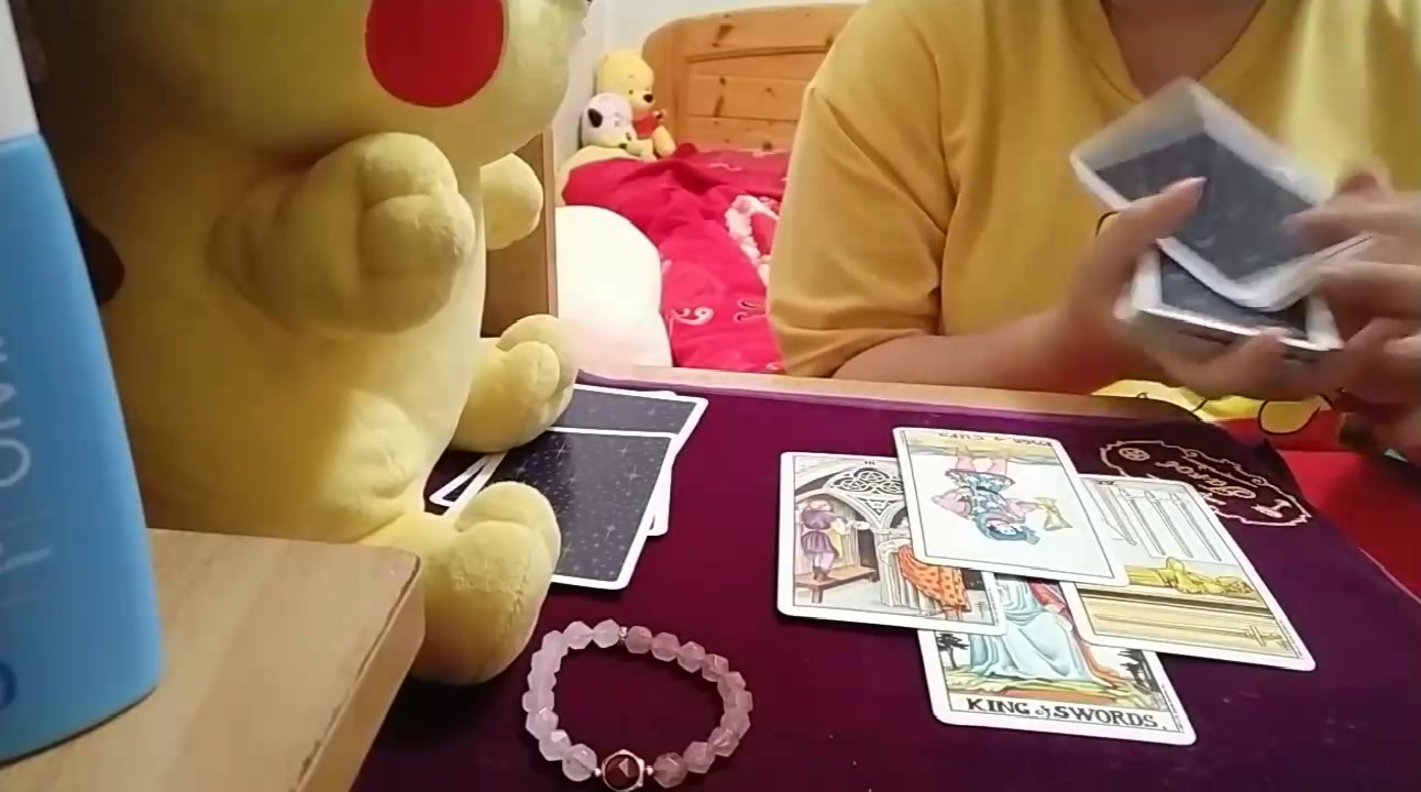 塔罗牌占卜:分手的TA是否完全放下你了?是否还在想你?神准!