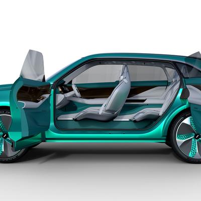 【内饰媲美奔驰S级!WEY品牌旗舰概念SUV内饰曝光】日前,咖哥从...