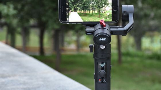 轻巧便携、多机适用~智云云鹤M2手持云台稳定器