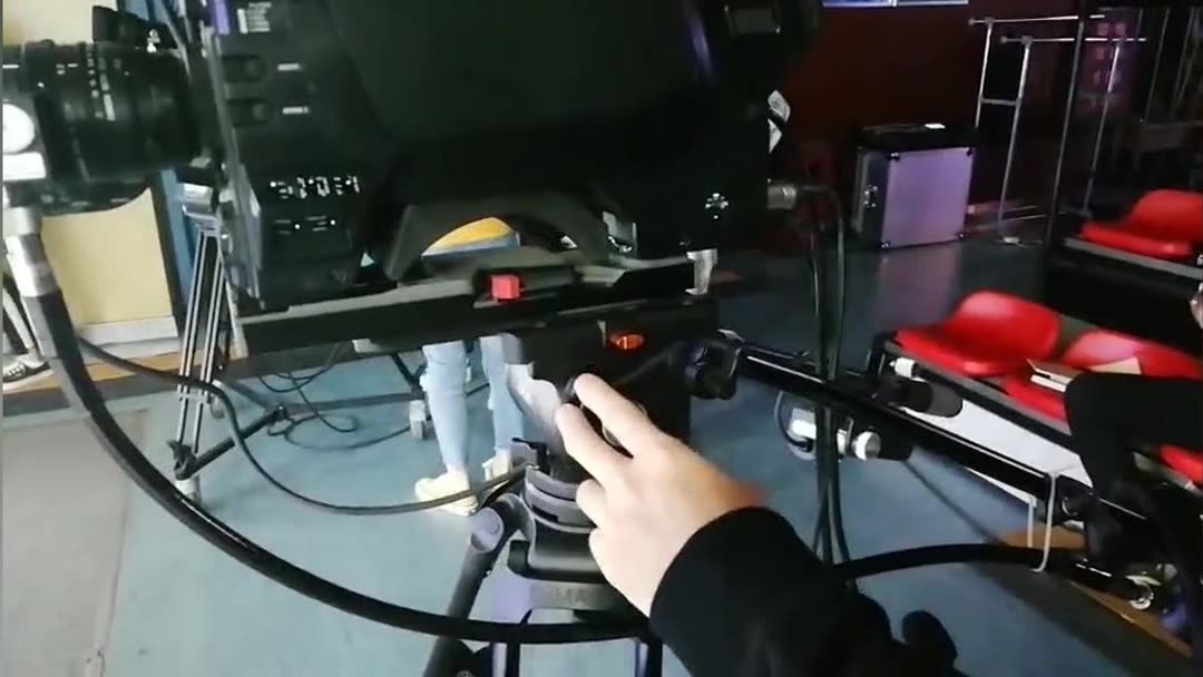 201610010105移动导播台