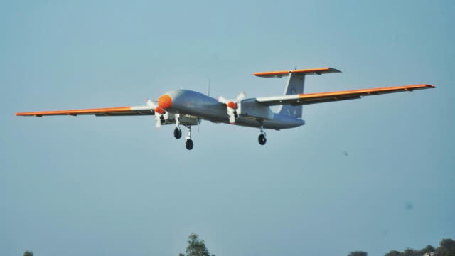 模仿"捕食者"?印度试飞无人侦察机,持续飞行8小时