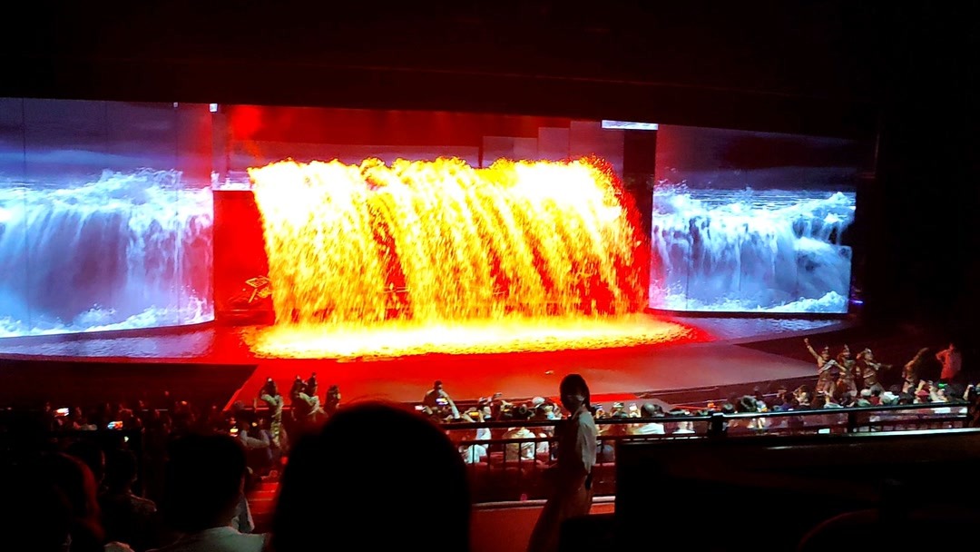 舞台效果太棒了!