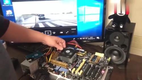 台式电脑运行时牛人拔掉CPU:AMD和Intel对比,你猜谁的处理器更厉害