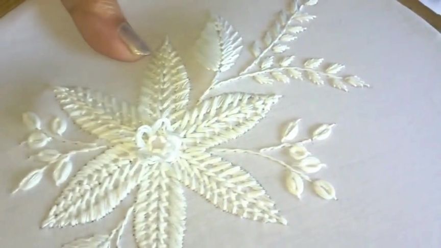 零基础如何用几个常用的针法快速绣出好看的花?答案在这里!