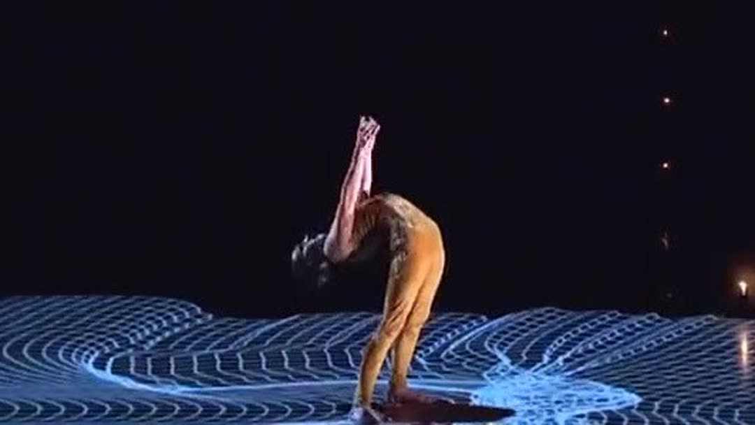 艺术创作柔术表演