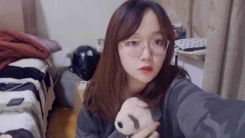 20岁美女“准幼师”讲解面试技巧,说错话的时候,一定要先道歉