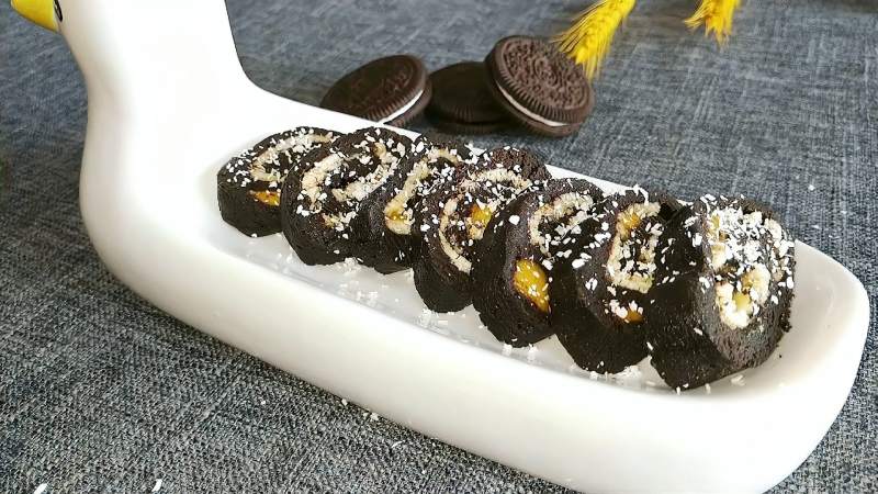 自制小甜点,不用奶油和烤箱,一分钟教会你,全家都爱吃。