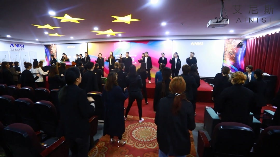 艾尼斯学员晨会花絮元气满满,互动超级近!