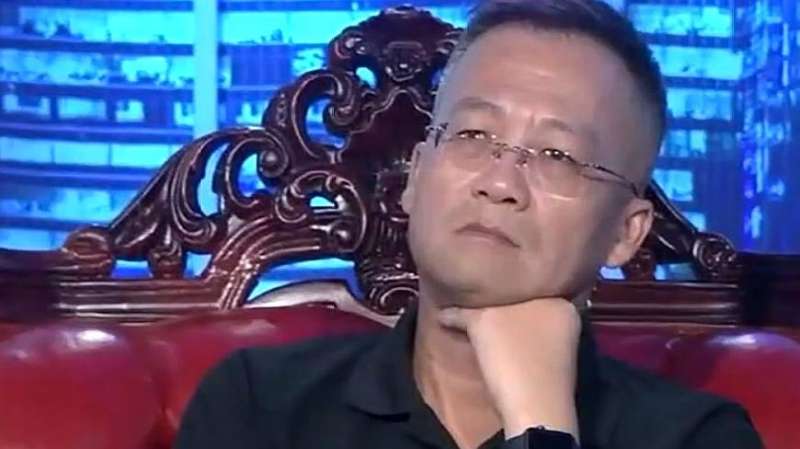 “残疾”女孩讲述了自己的经历,全场鼓掌,这故事太励志了