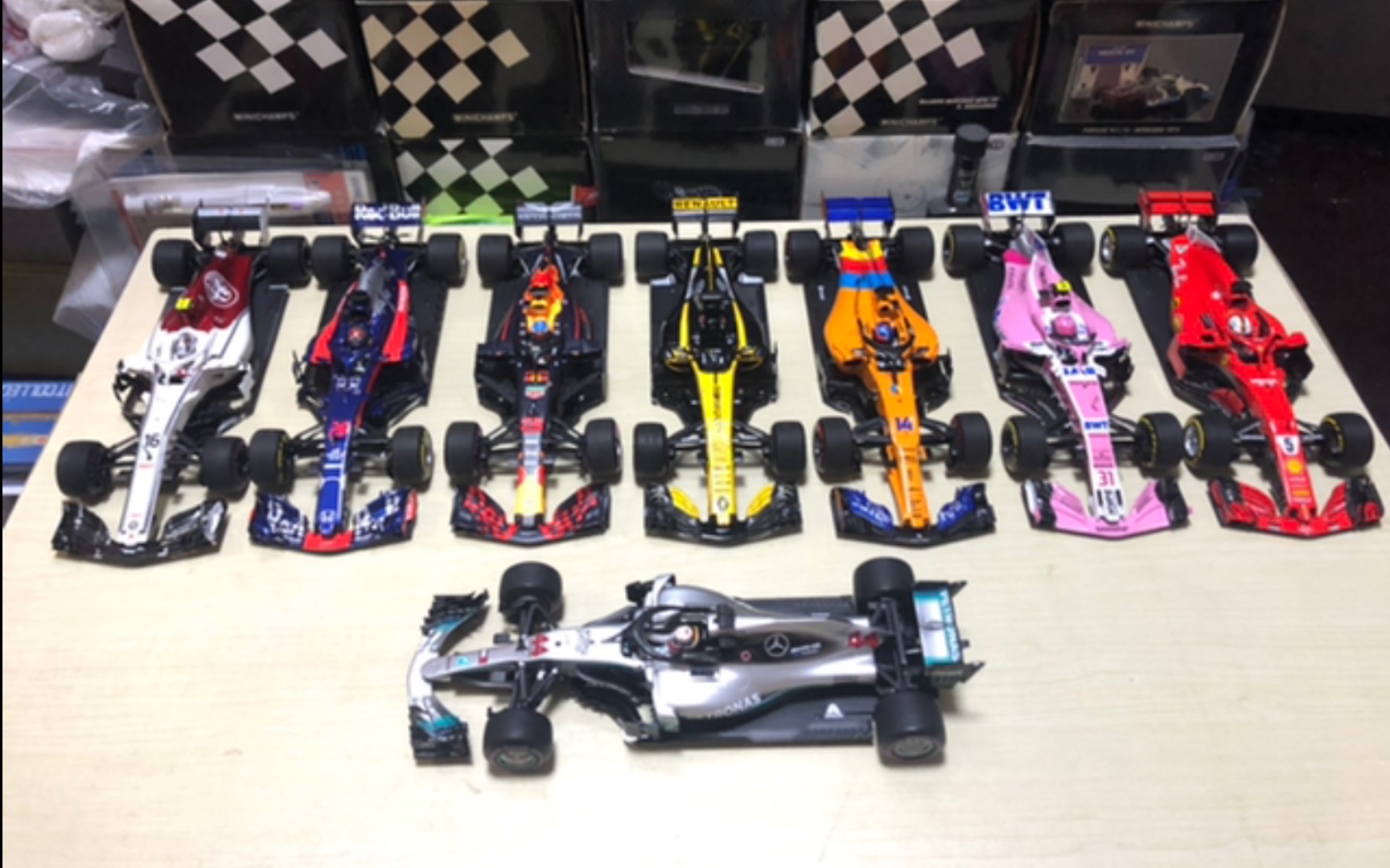 【F1赛车模型】迷你切也有树脂F1模型?1比18 三大厂的2018赛季模型...
