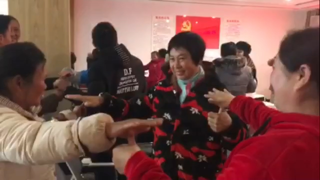 简阳市心理咨询师协会团体辅导片断欣赏